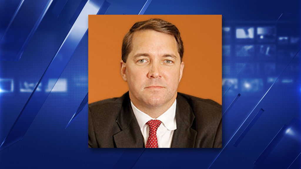 Friends left guessing at what caused Dallas attorney's shootout with police | wfaa.com