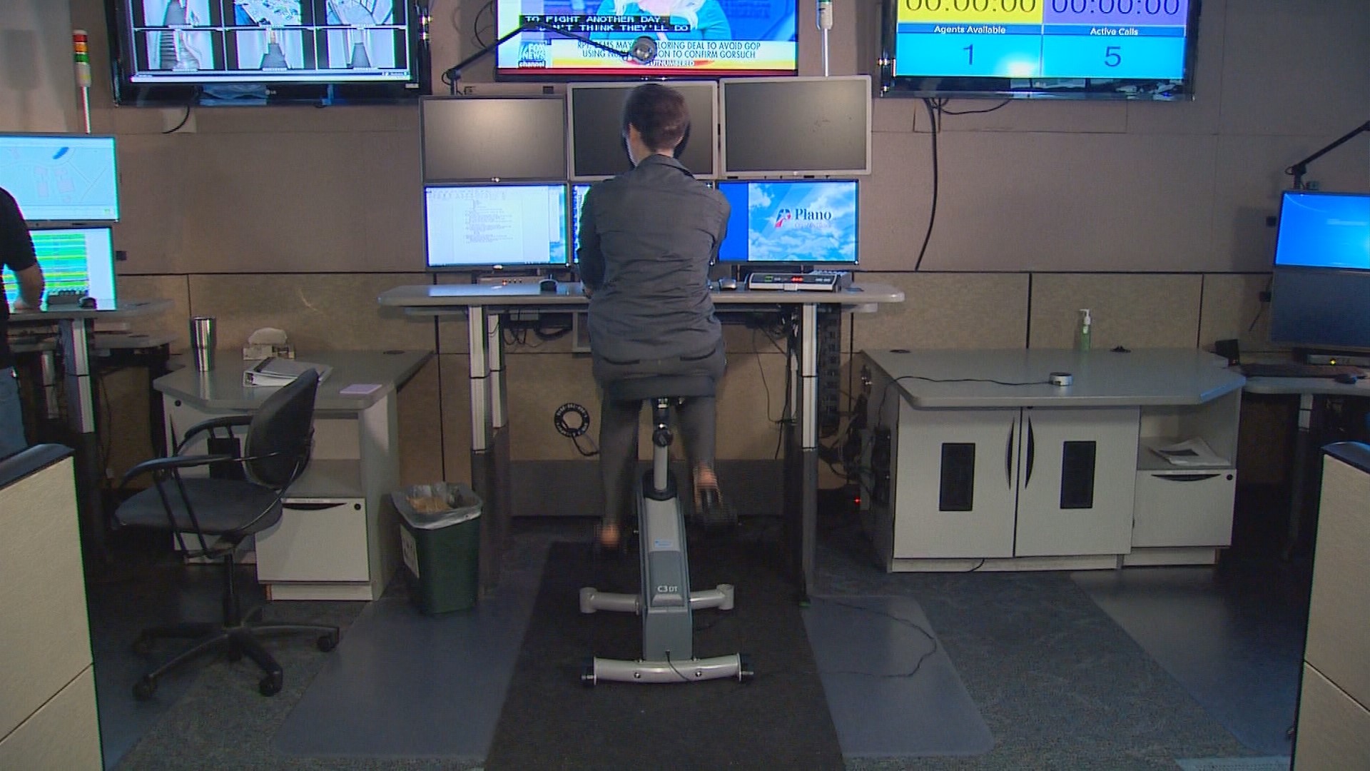 Plano dispatchers find stress release at exercise work stations | khou.com