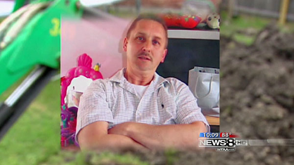 Mystery bullet injures man in Rowlett yard | wfaa.com