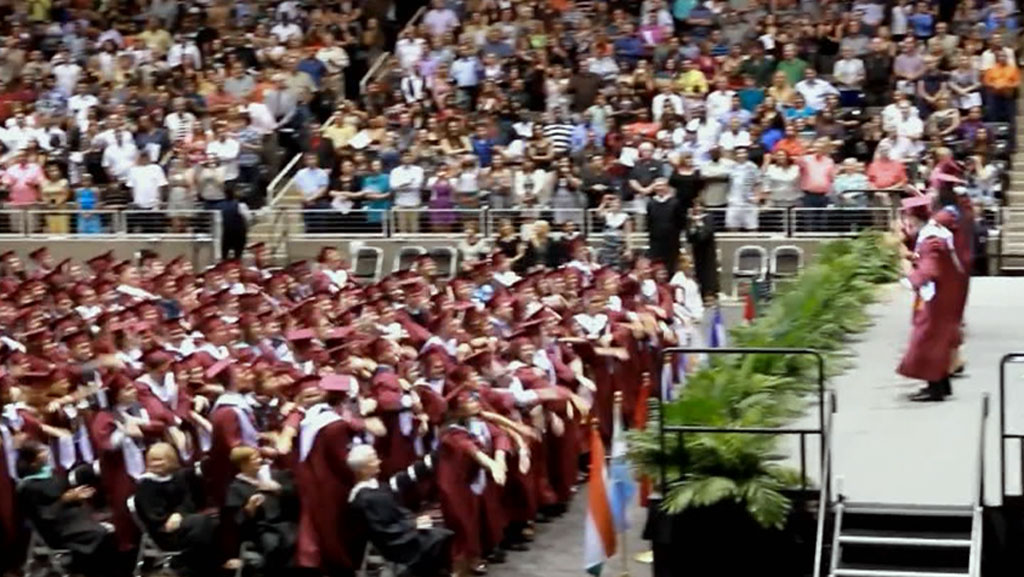 Rowlett High School graduation flash mob | wfaa.com