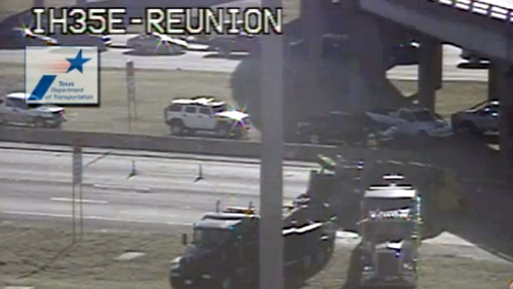 Mixmaster wreck snarls traffic in downtown Dallas | wfaa.com