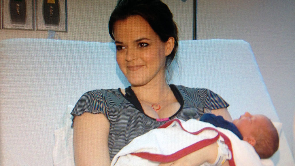 Little Elm woman doesn't make it to hospital, baby born in car | wfaa.com