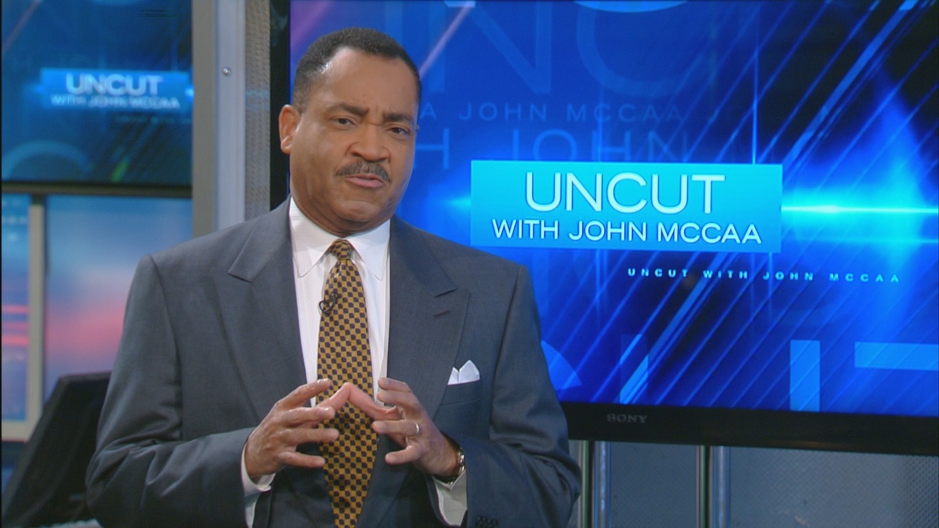 Uncut: Neighborhood Santas give a sleigh to man in need | wfaa.com