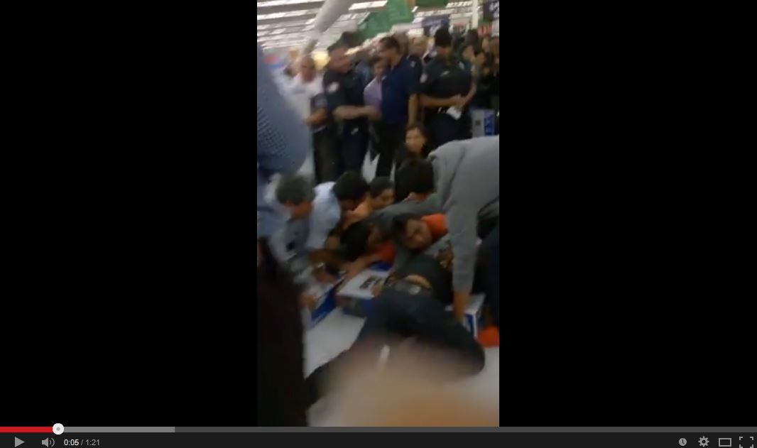 Houston Walmart Black Friday brawl caught on video | wfaa.com