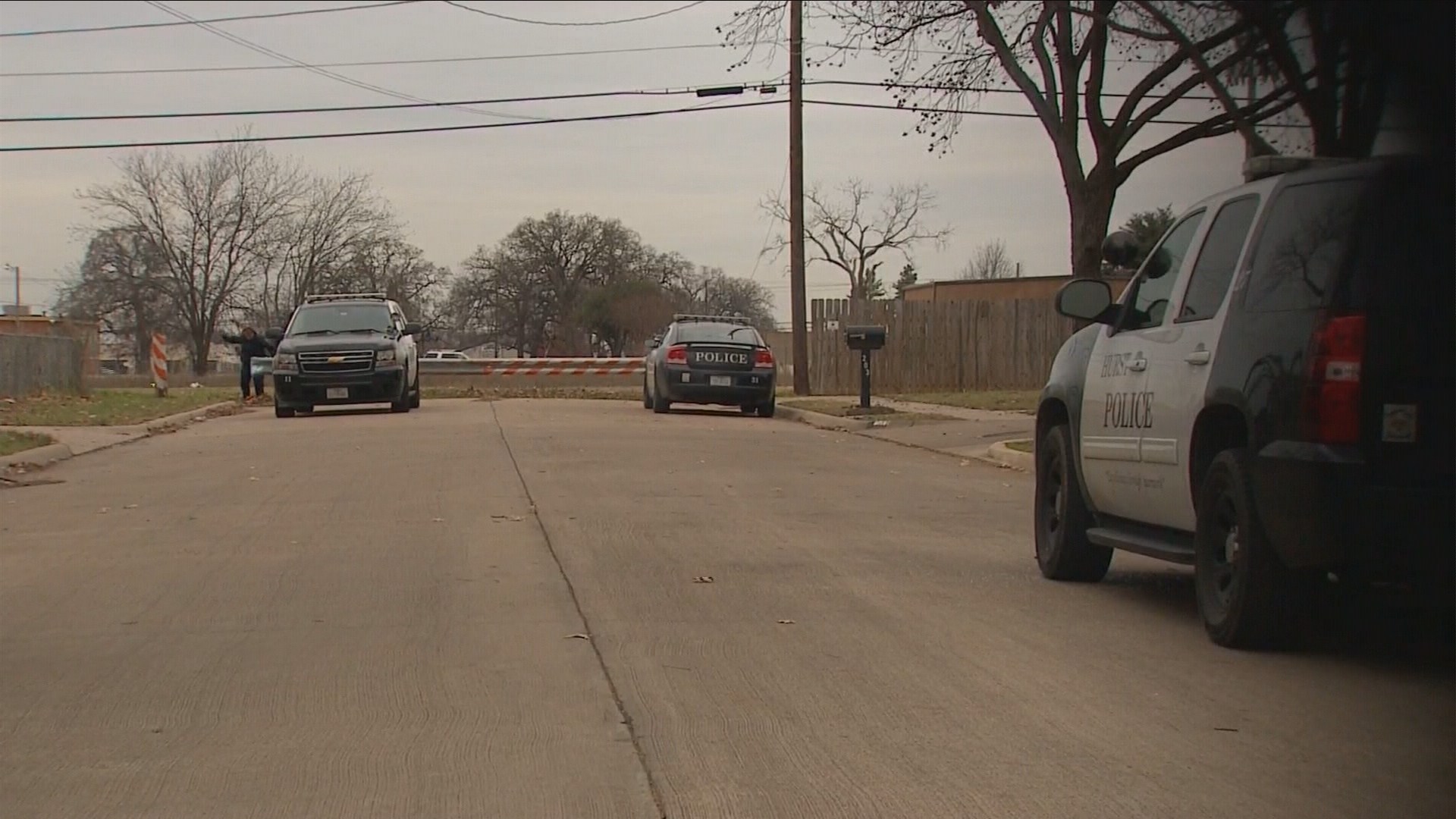 Neighbors want changes to problematic Hurst dead end | wfaa.com