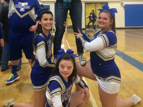 Sparkle Effect cheerleading changes lives | wfaa.com