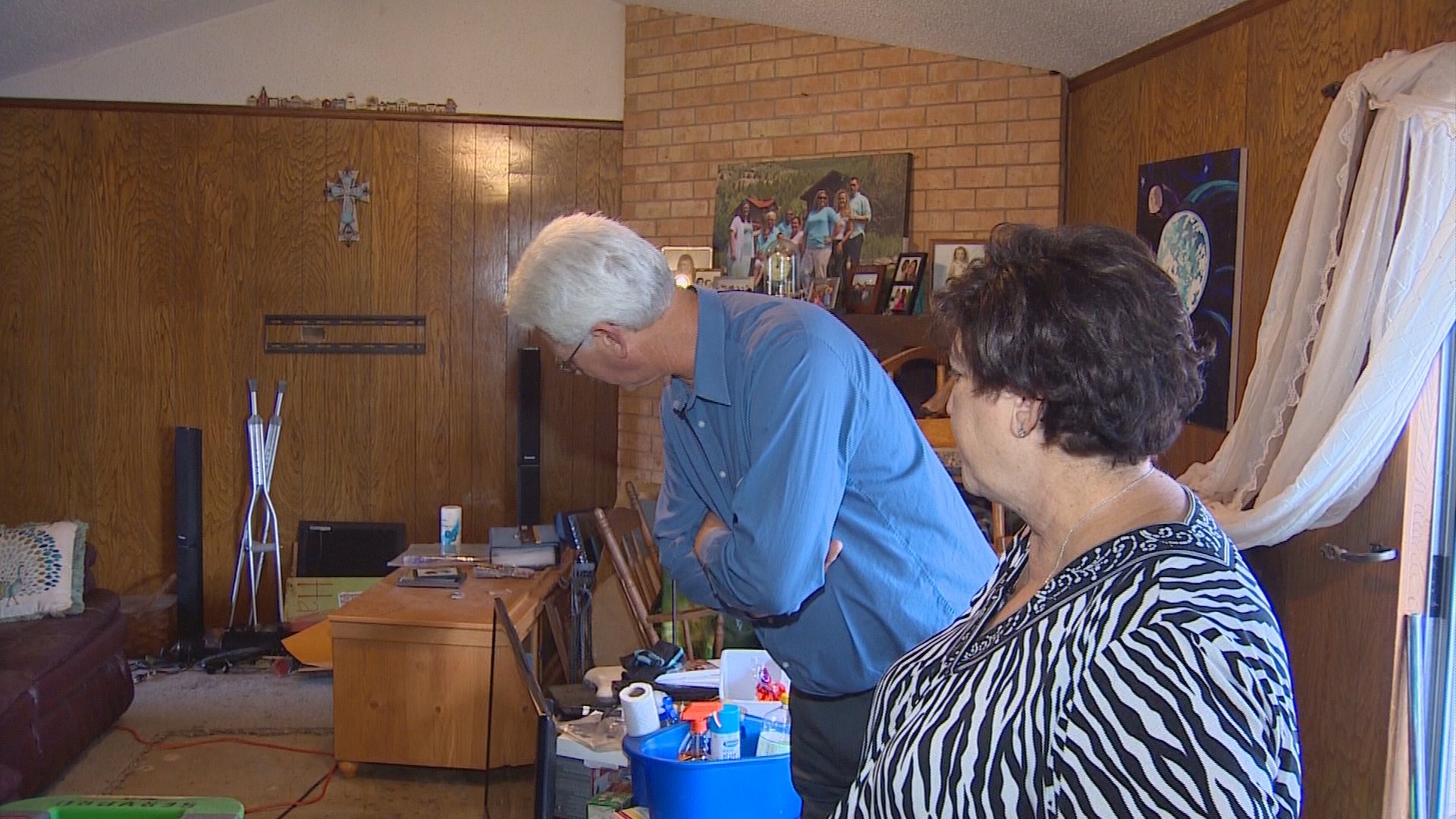 Insult to injury: Burglars ransack, flood Arlington home | wfaa.com