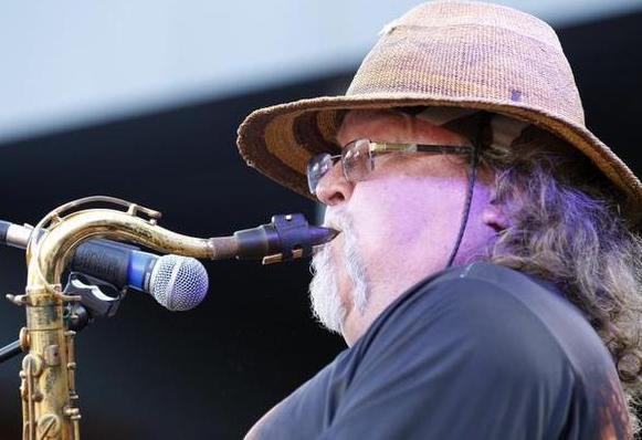 Jeffrey Barnes leaves Brave Combo after 31 years | wfaa.com