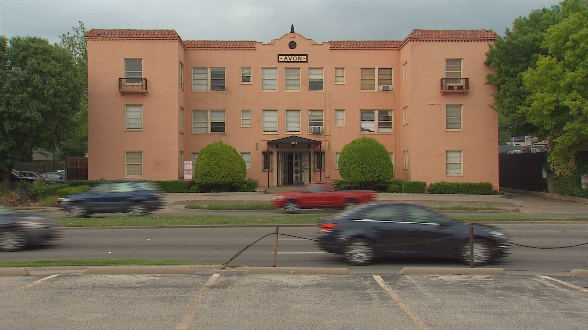 Demolition likely for vintage Dallas apartment building | wfaa.com