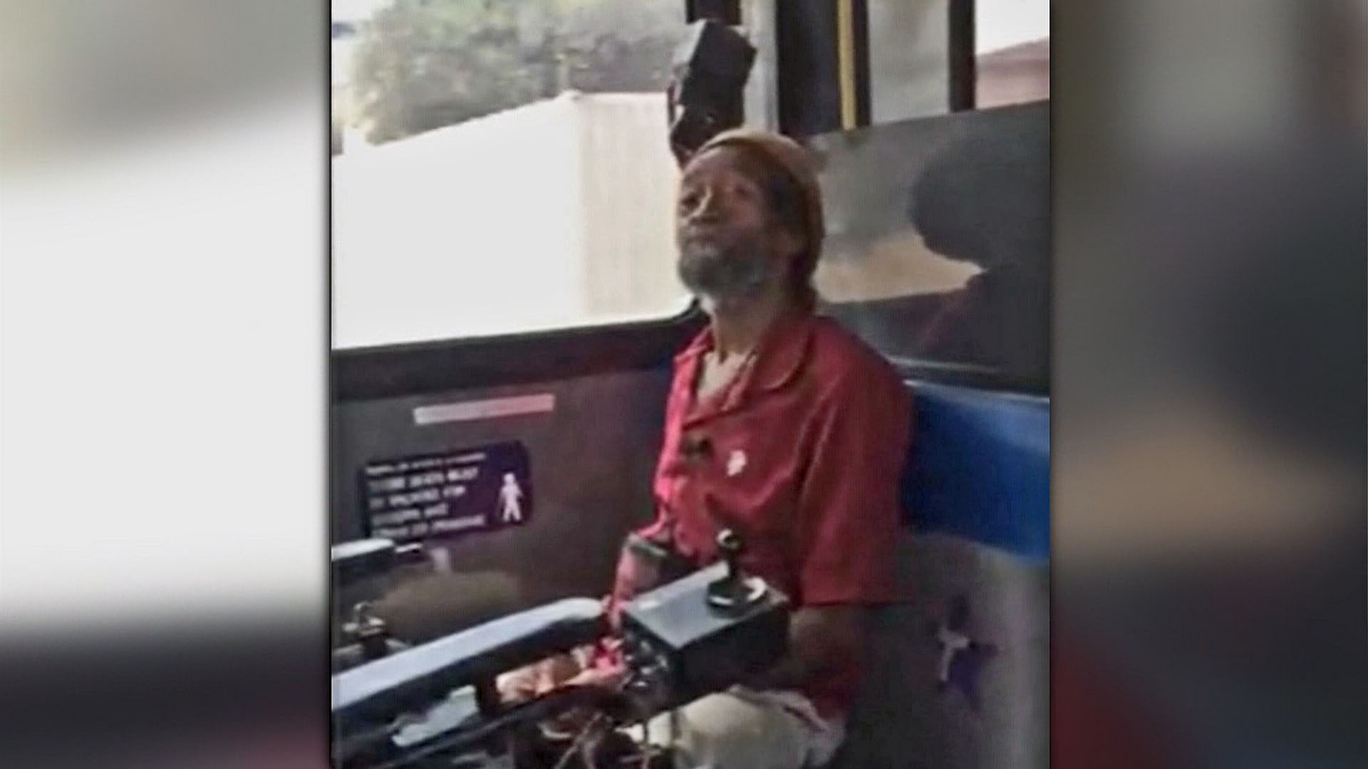 Fort Worth 'greeter' leaves a legacy of smiles | wfaa.com