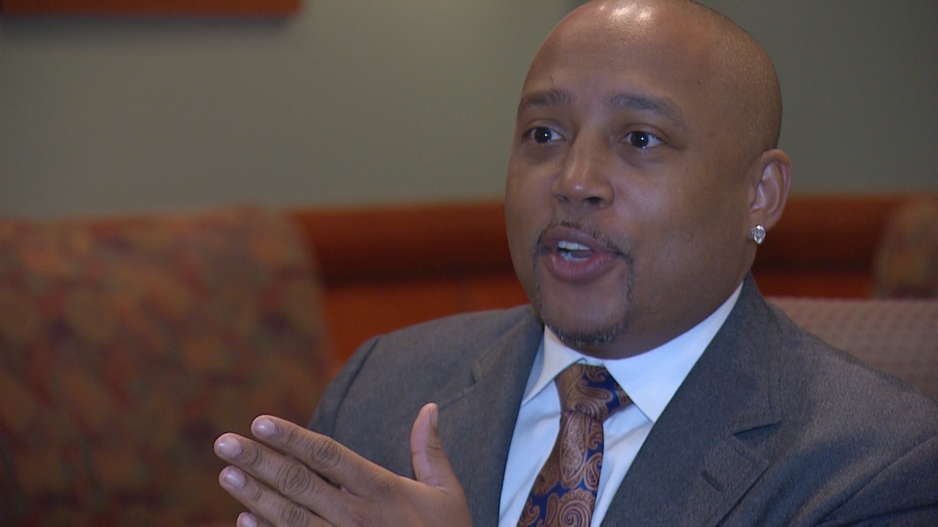 Daymond John offers biz advice, talks Shark Tank | wfaa.com