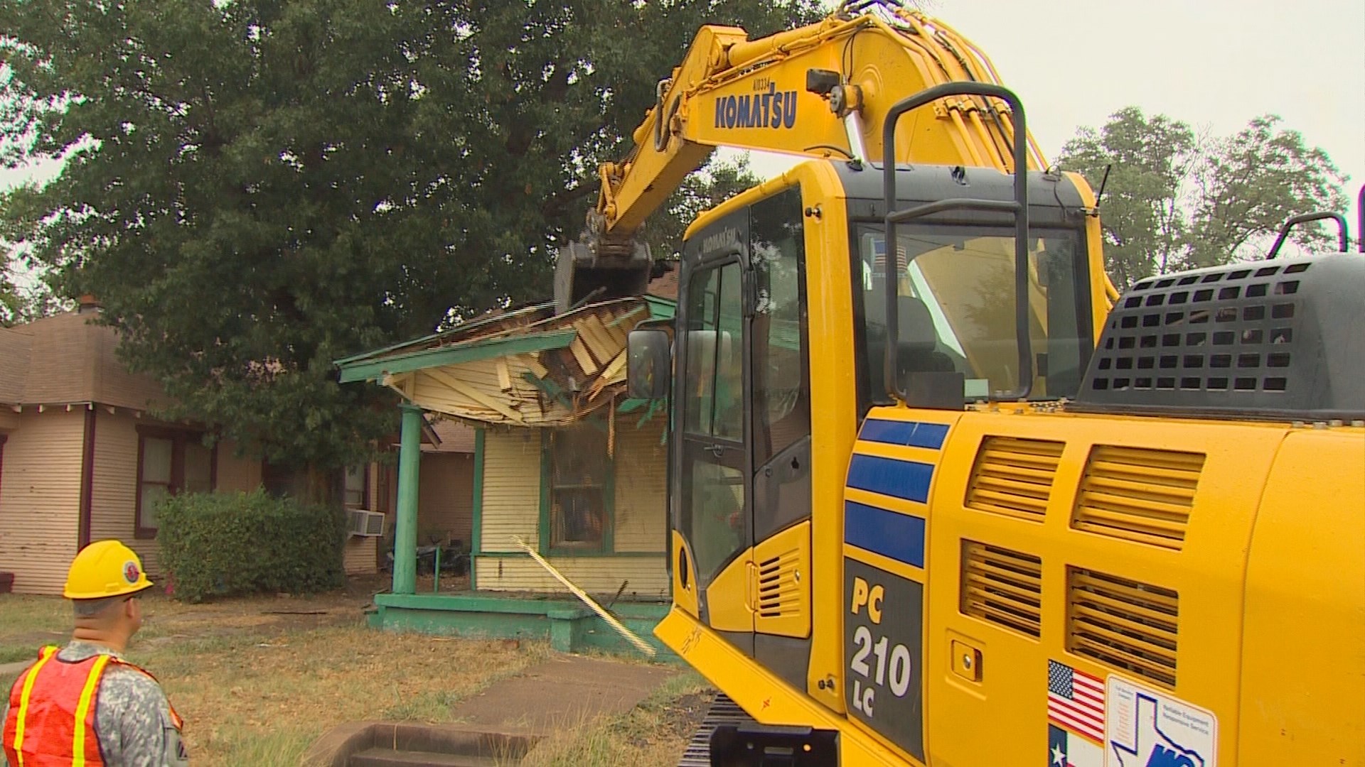 Operation Crackdown works to demolish problem properties | wfaa.com