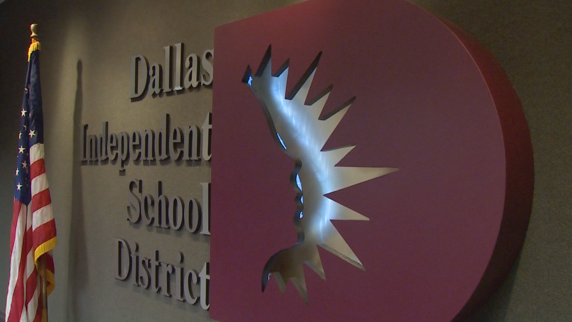Budget director leaves amid questions of misspent DISD 'at risk' funds ...