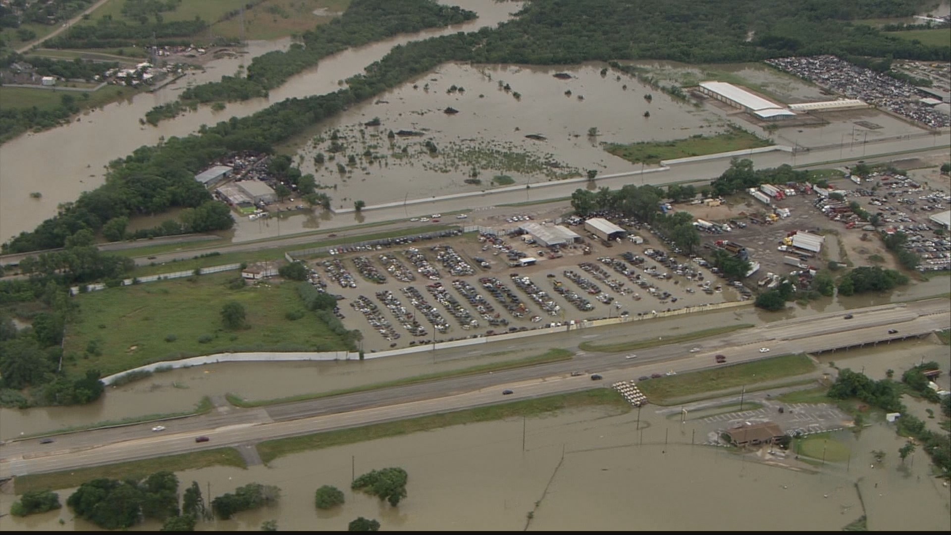 Parts of Grand Prairie under water | wfaa.com
