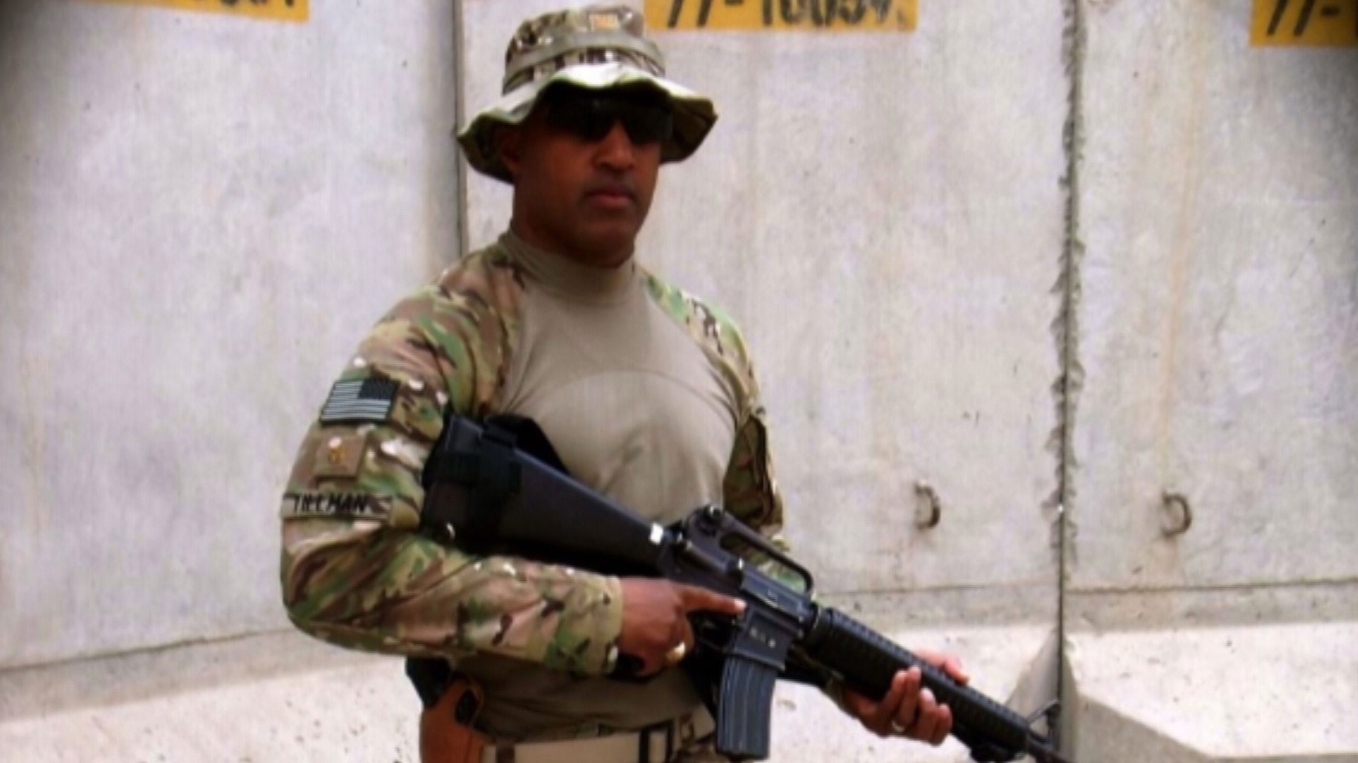 Soldier returns to Arlington to surprise son for his 16th birthday ...