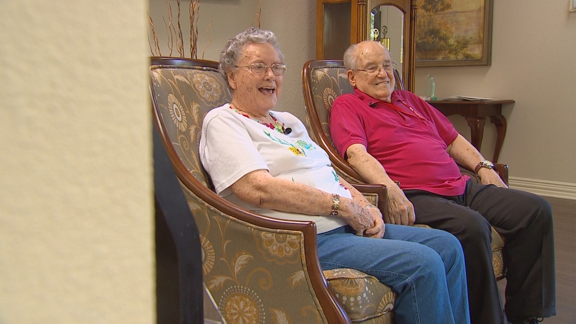 Love blooms at Ft. Worth retirement home as couples wed | wfaa.com