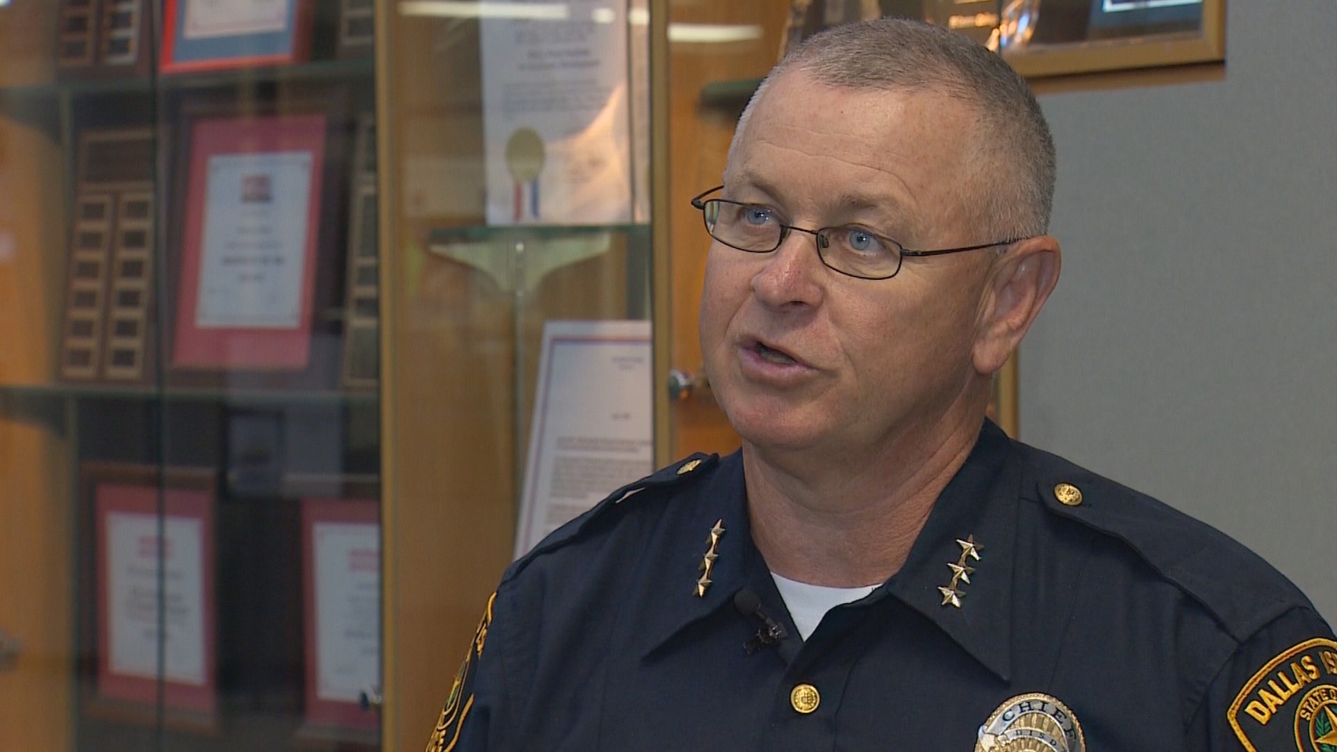 DISD police officers train in de-escalating conflicts | wfaa.com