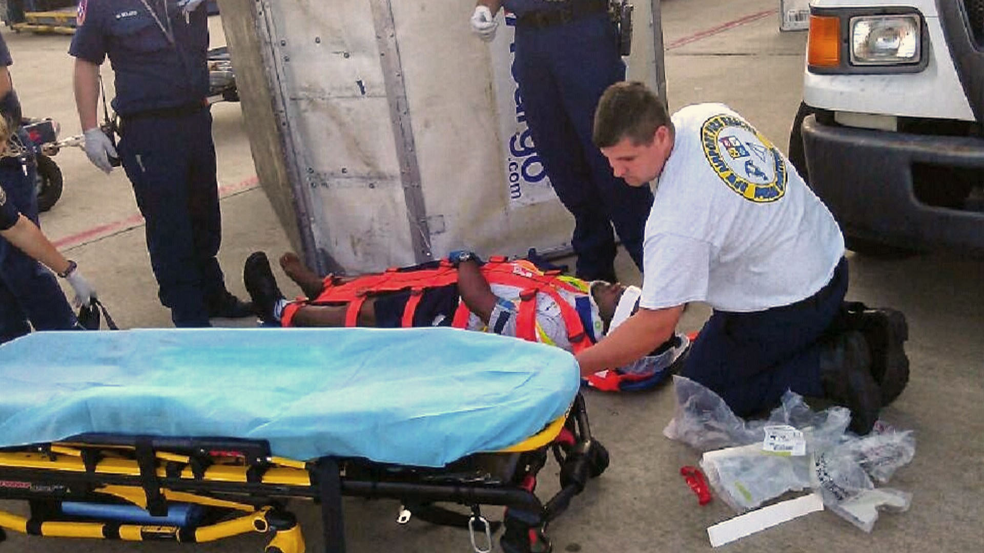 Man crushed by cargo box at DFW sues American Airlines | wfaa.com
