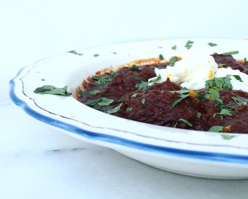 Texas Style Beef Chili Recipe from APleasantLittleKitchen.com | wfaa.com