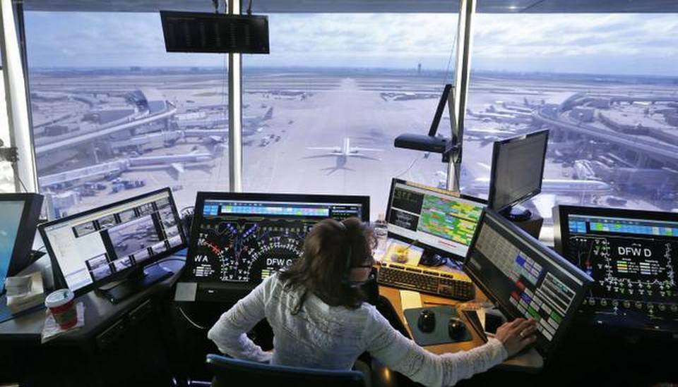 American adjusts schedules at DFW to shorten layovers, boost revenue ...