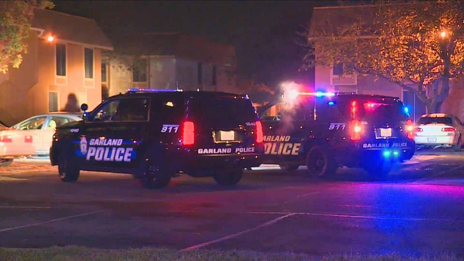 Two men detained after SWAT standoff in East Dallas | wfaa.com