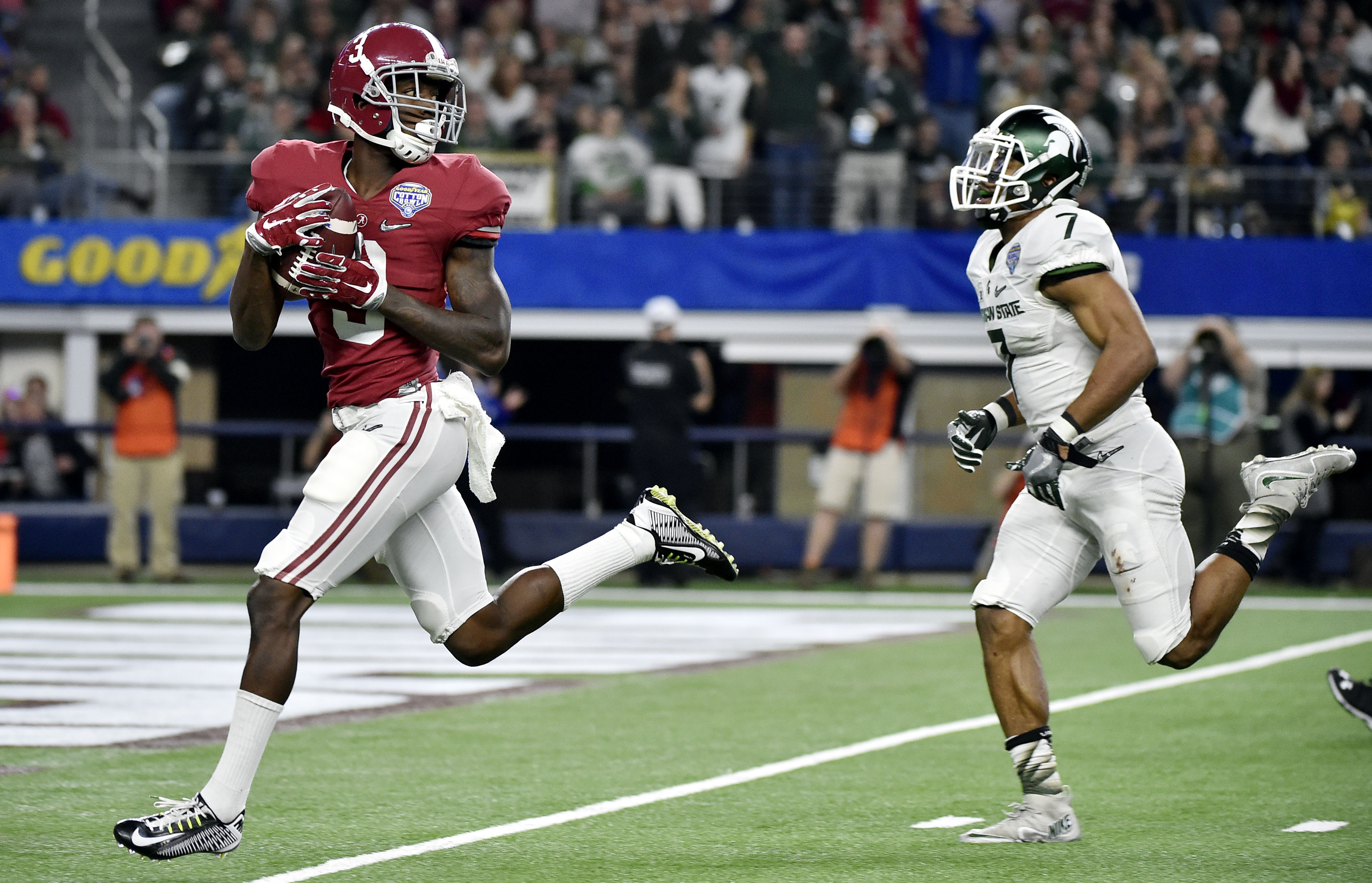 'Bama drubs MSU in Cotton Bowl, punches ticket to title game | wfaa.com