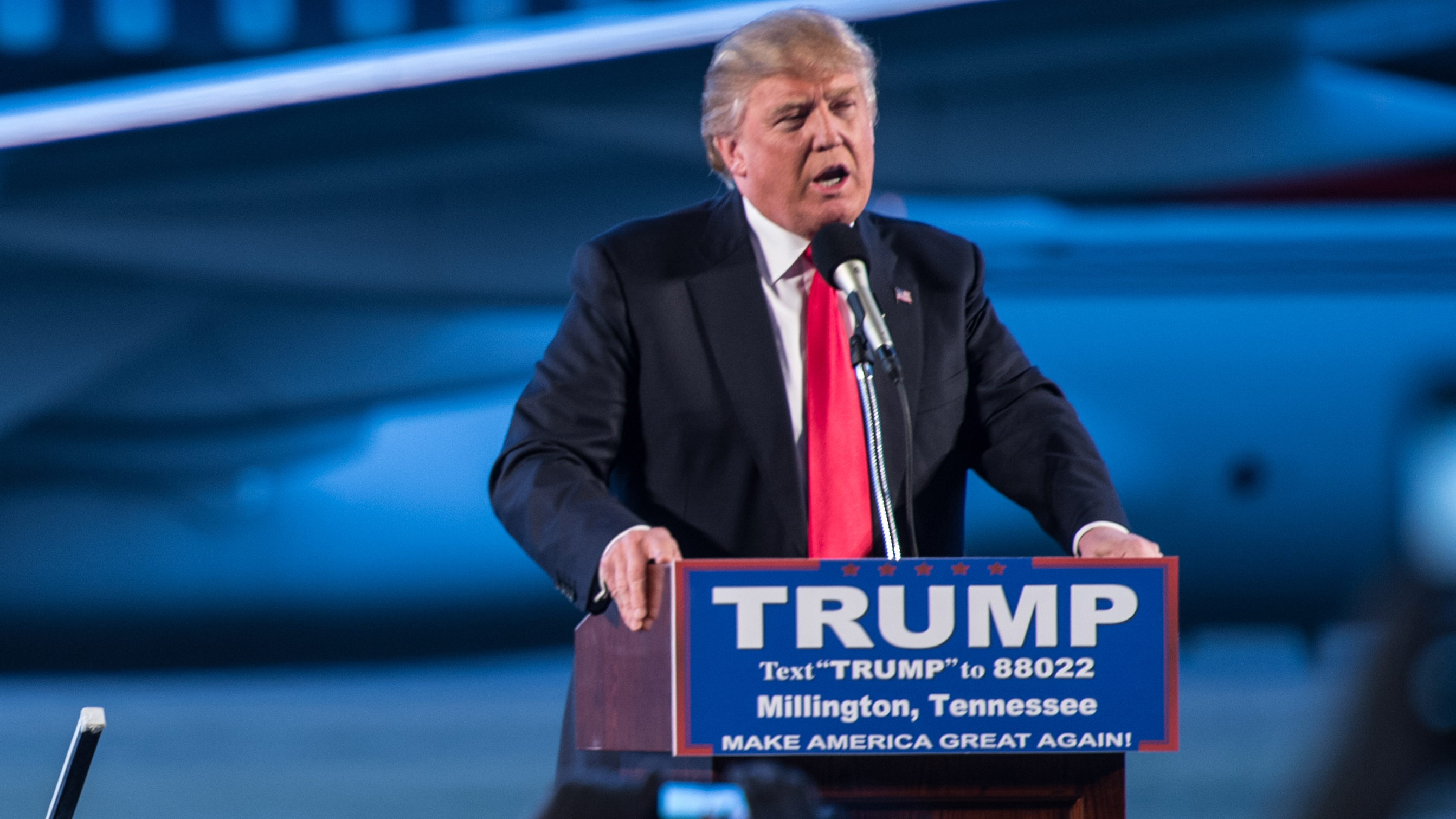 Trump rivals blast him on reticence to denounce David Duke support ...