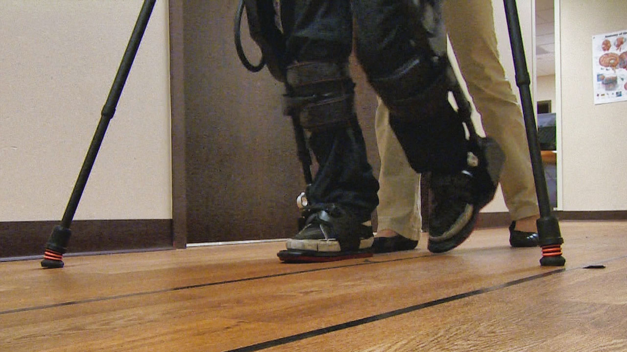 Robotic skeleton helps patients walk again | khou.com