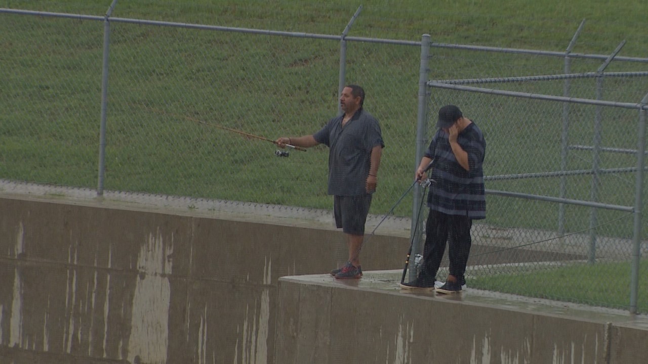Fisherman shares story of near drowning in Lewisville Lake spillway ...