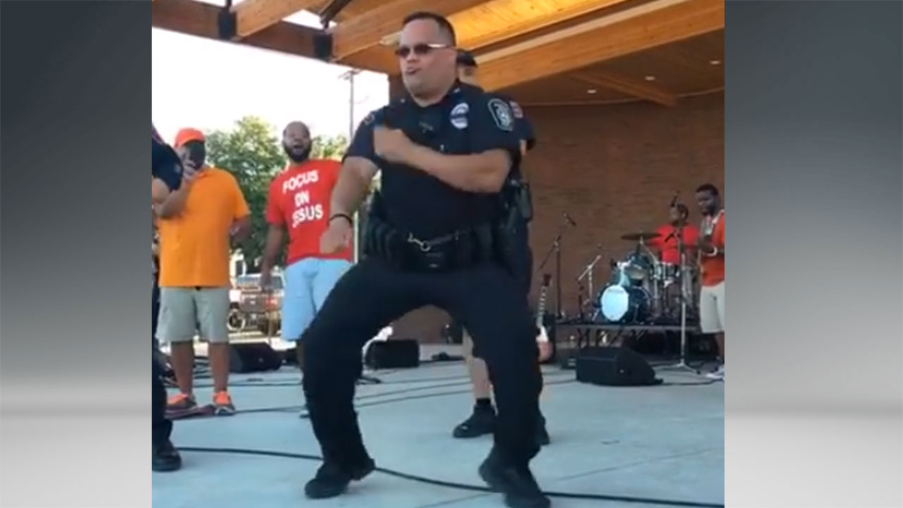 WATCH: Mansfield officer shows off dance moves | wfaa.com