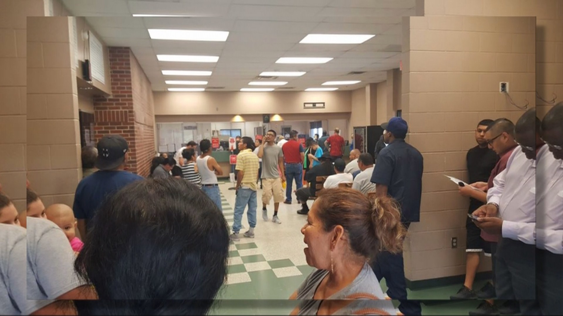 Long backup makes for headaches after Dallas auto pound reopens | khou.com