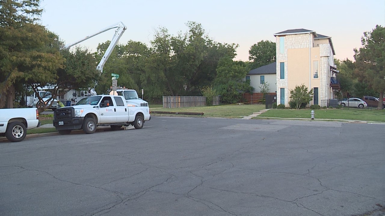 Power restored at Dallas schools after truck hits transformer | wfaa.com