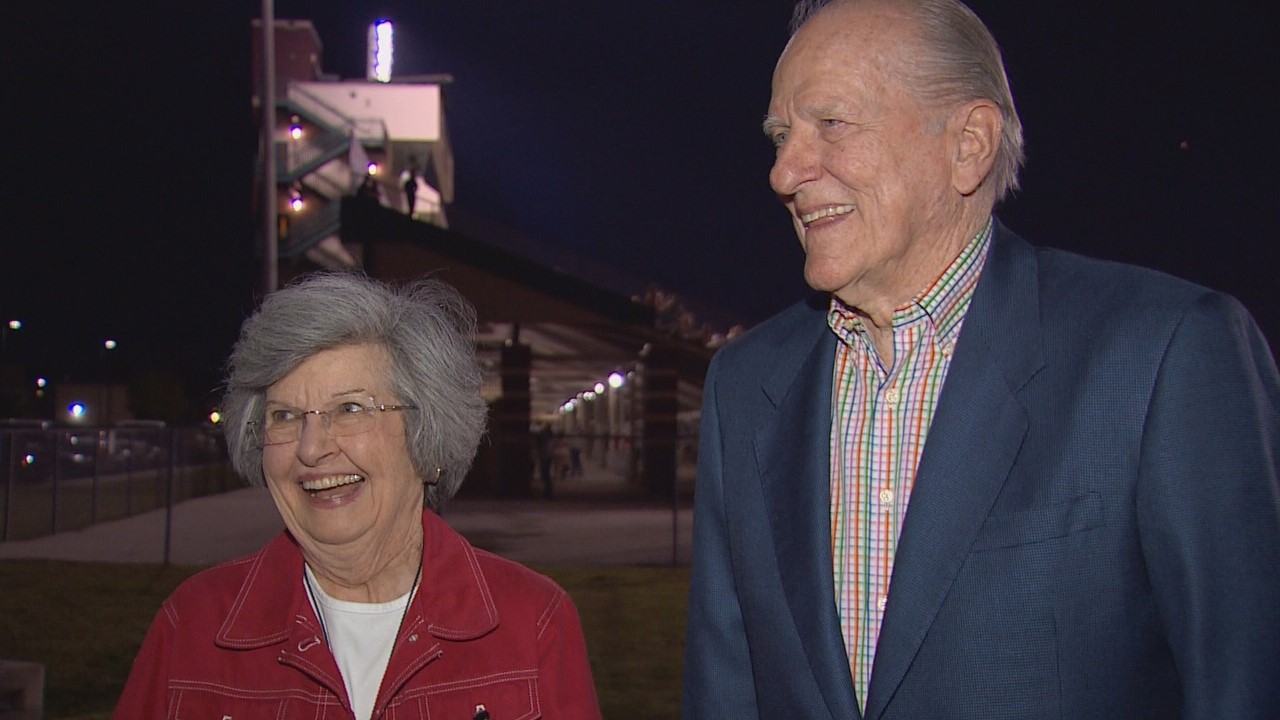 Irving ISD renames stadium after supportive local couple | wfaa.com