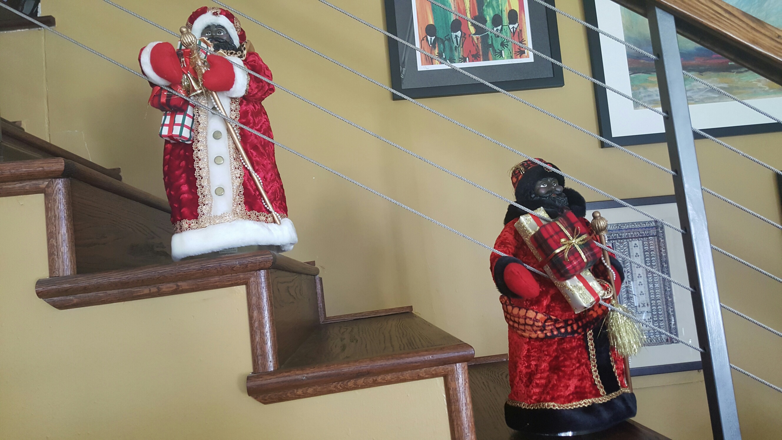 Dallas couple showcases large cultural Santa collection | wfaa.com