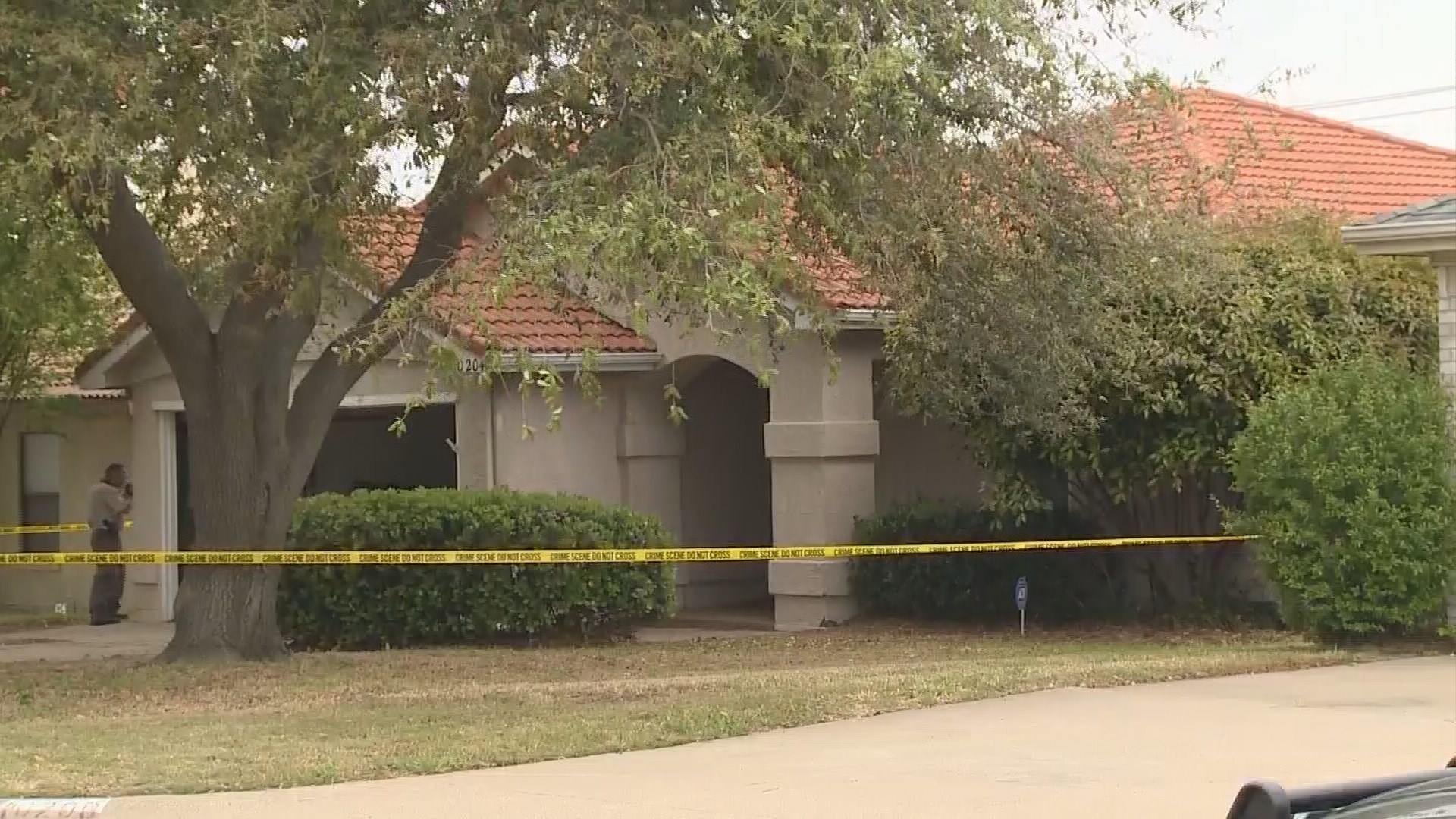 Elderly couple shot during Fort Worth home invasion | khou.com
