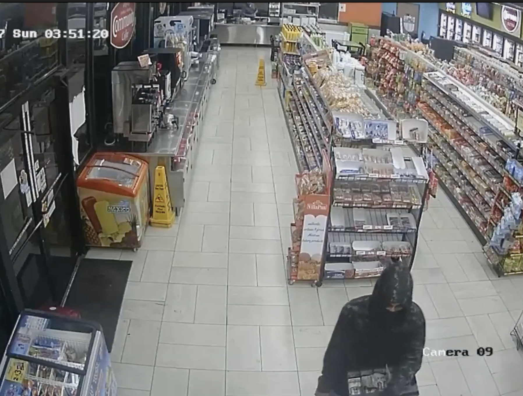Dallas police searching for suspects in aggravated robbery spree | wfaa.com