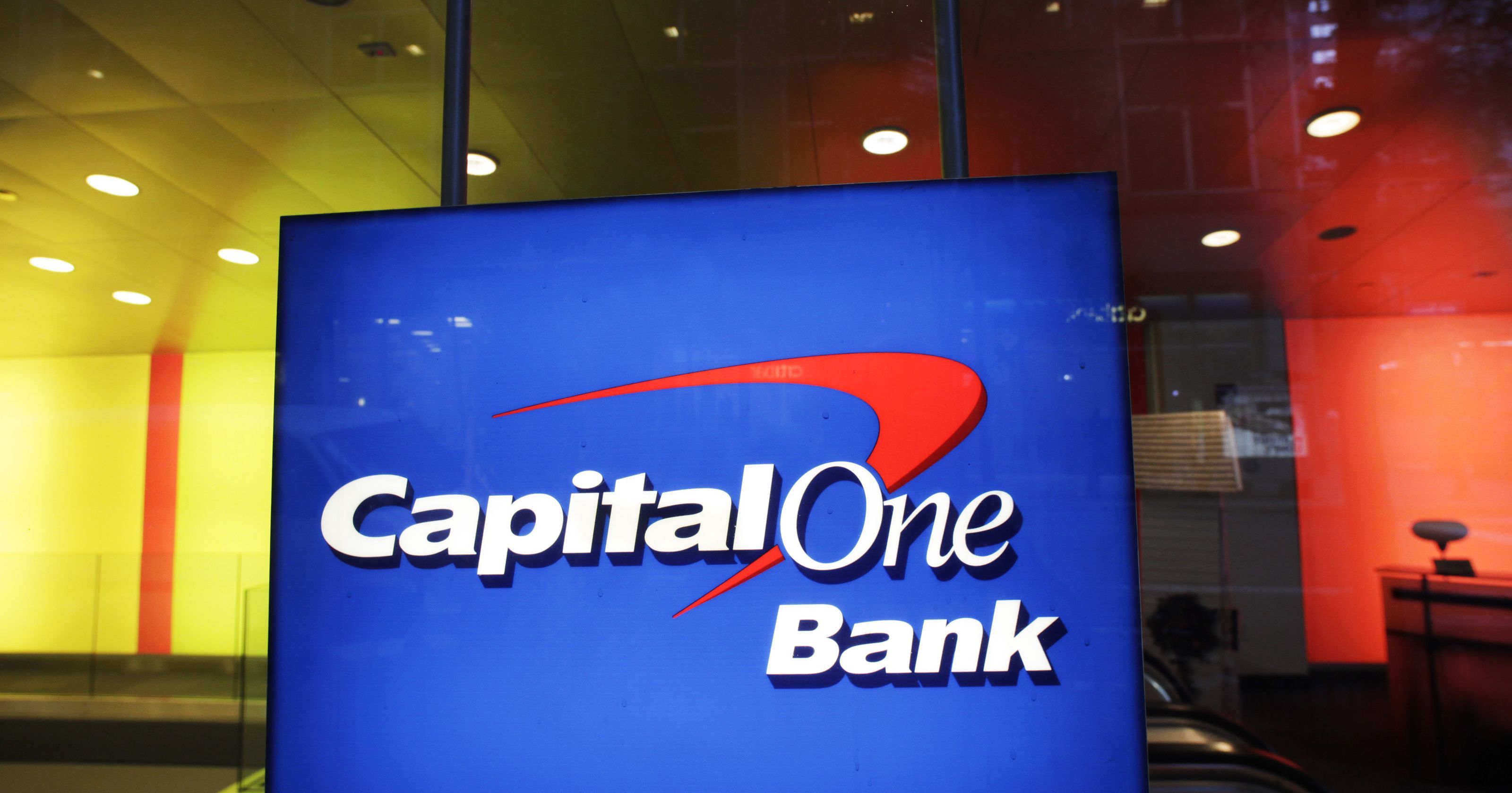 Capital One customers report widespread double charges | wfaa.com